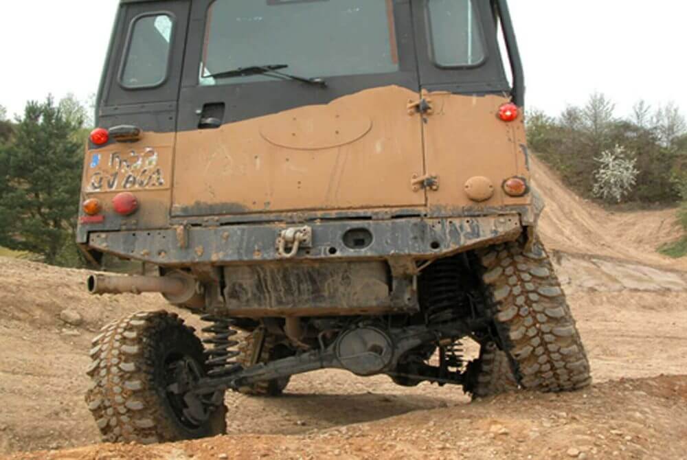 Wie durchquere ich einen Graben mit meinen Geländewagen - Land Rover ...